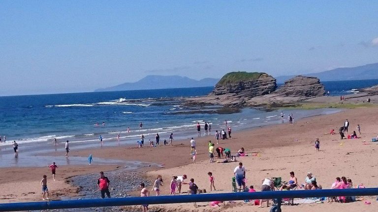 Things to do in Bundoran | Bundoran Glowbowl & Macks Amusements